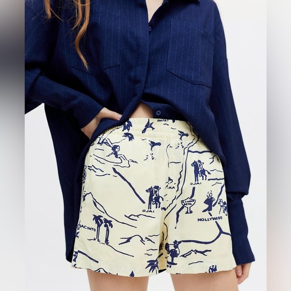 Urban Outfitters | Shorts | Uo Lena Short | Poshmark